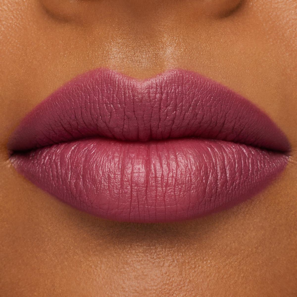 Mac captive lipstick store